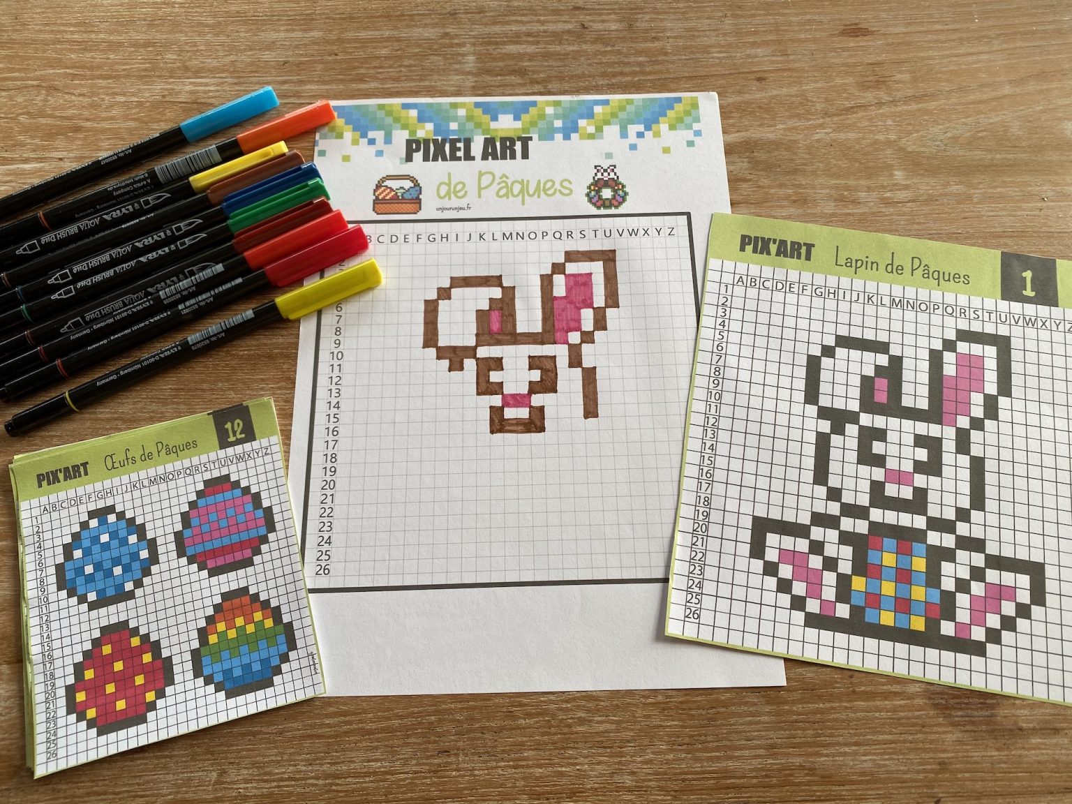 Mes 12 modèles de Pixel Art de Pâques à reproduire - Un jour un jeu