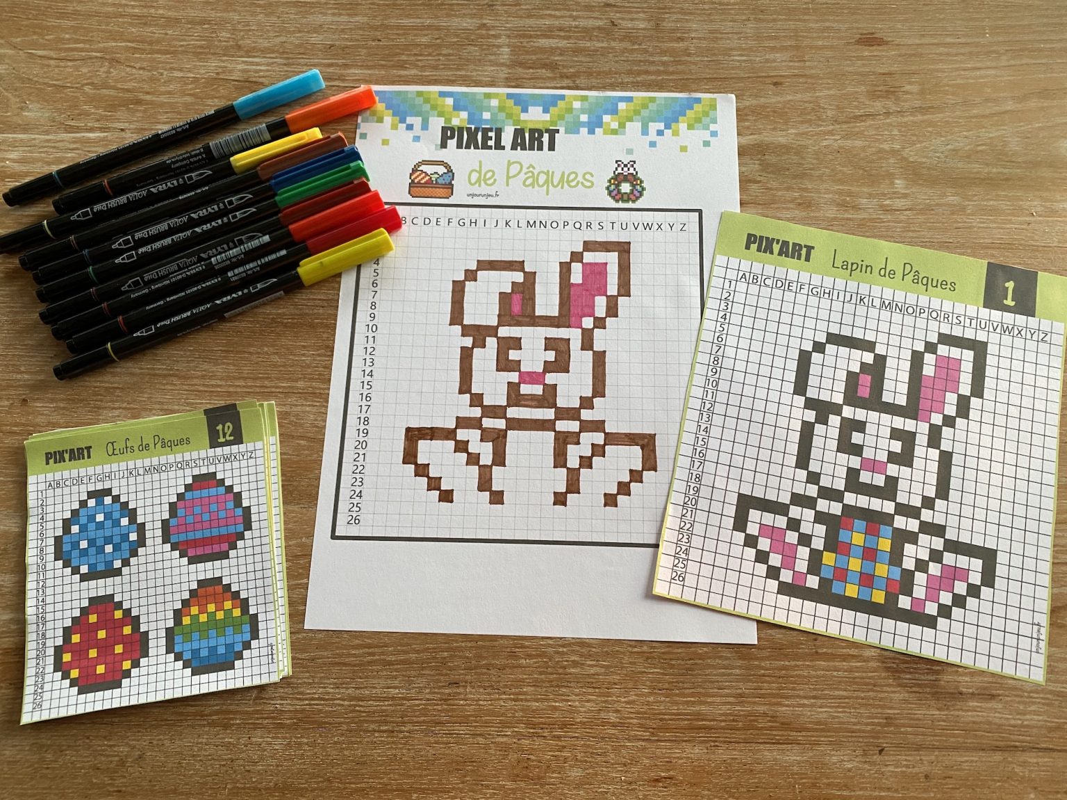 Mes 12 modèles de Pixel Art de Pâques à reproduire - Un jour un jeu