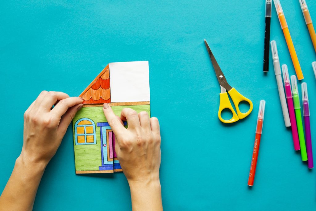 Coloriage : bienvenue chez moi ! - Un jour un jeu