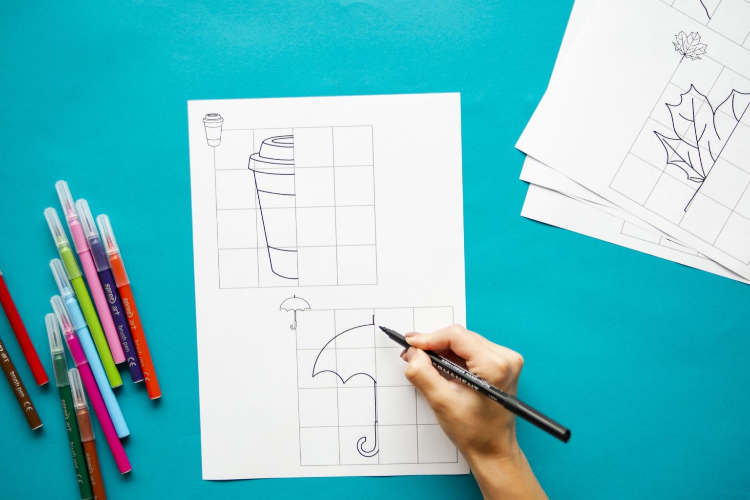 Mes fiches de l'automne pour travailler la symétrie - Un jour un jeu