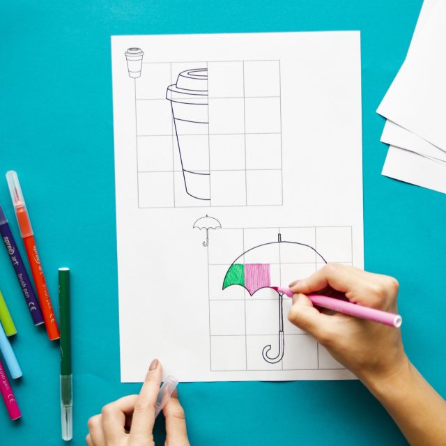 Mes fiches de l'automne pour travailler la symétrie - Un jour un jeu