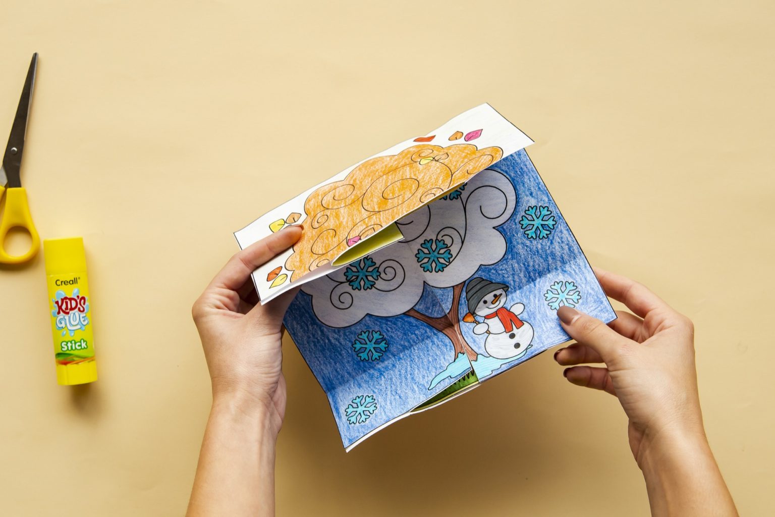 Mon arbre des 4 saisons, un bricolage créatif à imprimer - Un jour un jeu